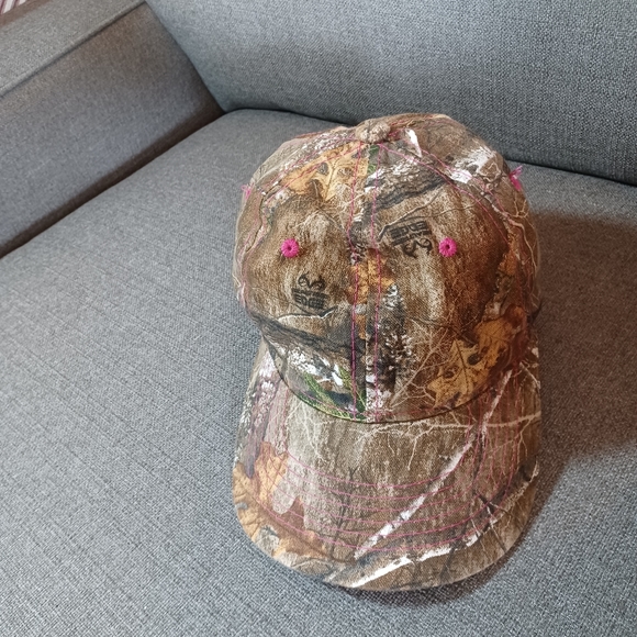 Realtree | Accessories | Realtree Edge Camo Hat With Pink | Poshmark